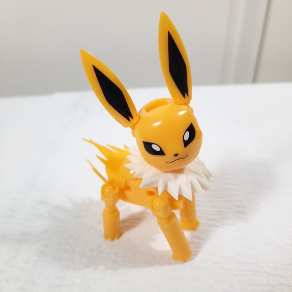 Toys | Mega Construx Pokemon Eevee Evolution Jolteon Brick Figurine Toy ...